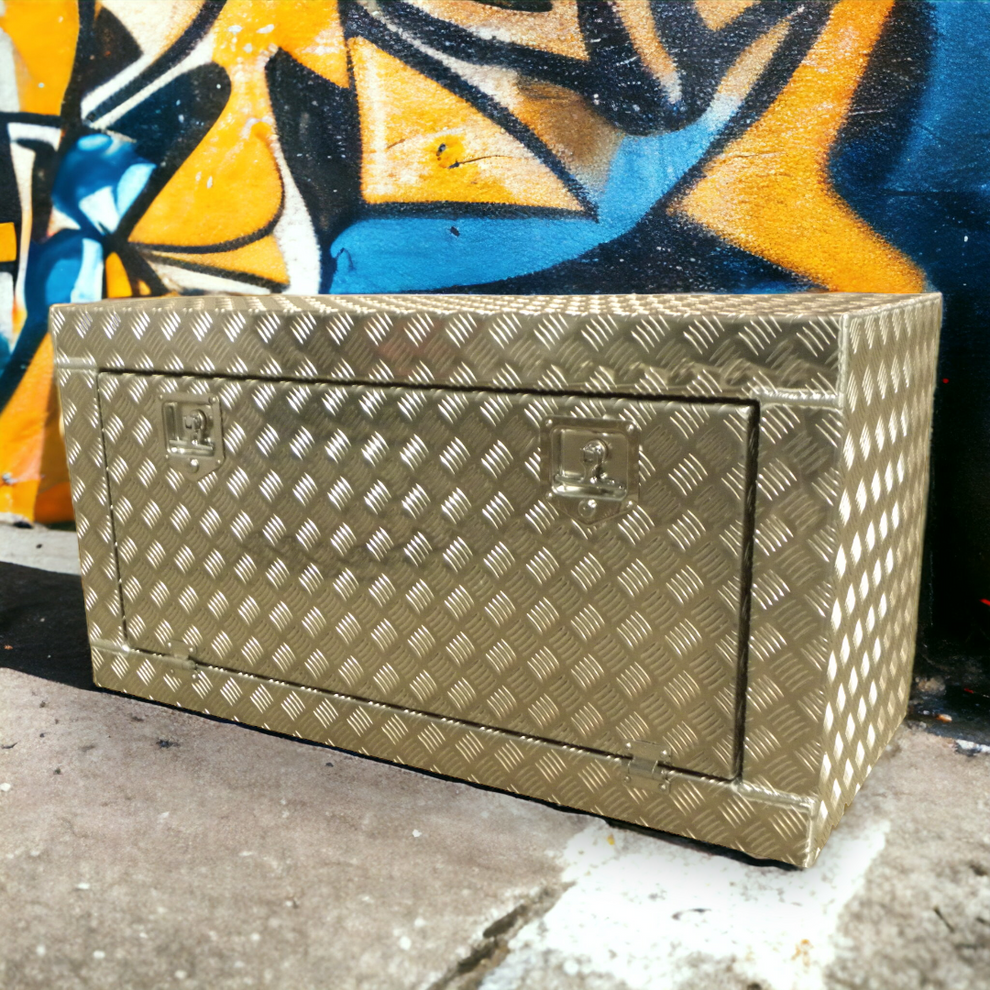 Underbody Trailer Storage Box – Metallics UK