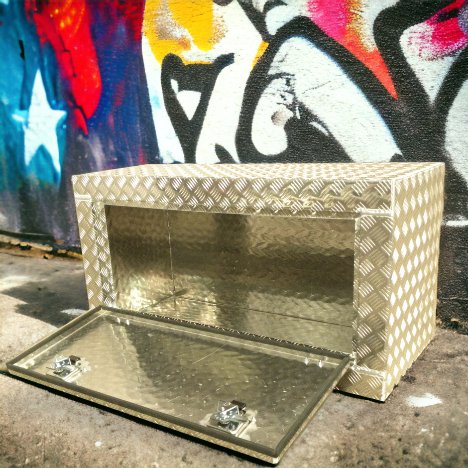 Aluminium Commercial Vehicle Boxes – Metallics UK
